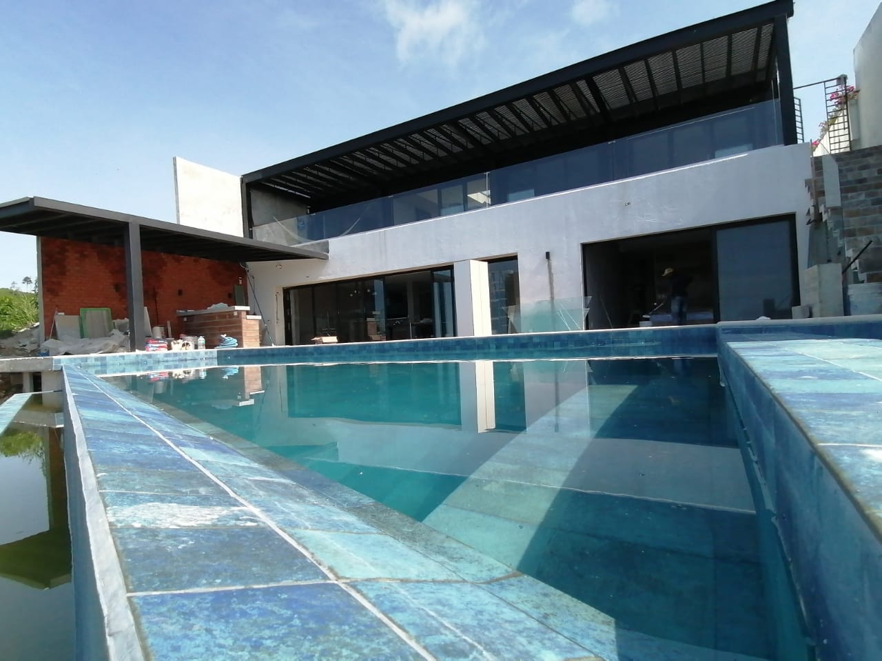 Pergolas Metálicas Quito : Simetrika Dimensión en Acero | Construex