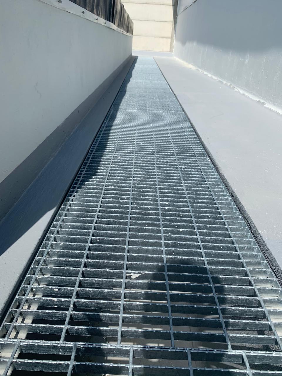 Rejillas Grating y Pisos Industriales : Sidertecnica | Construex