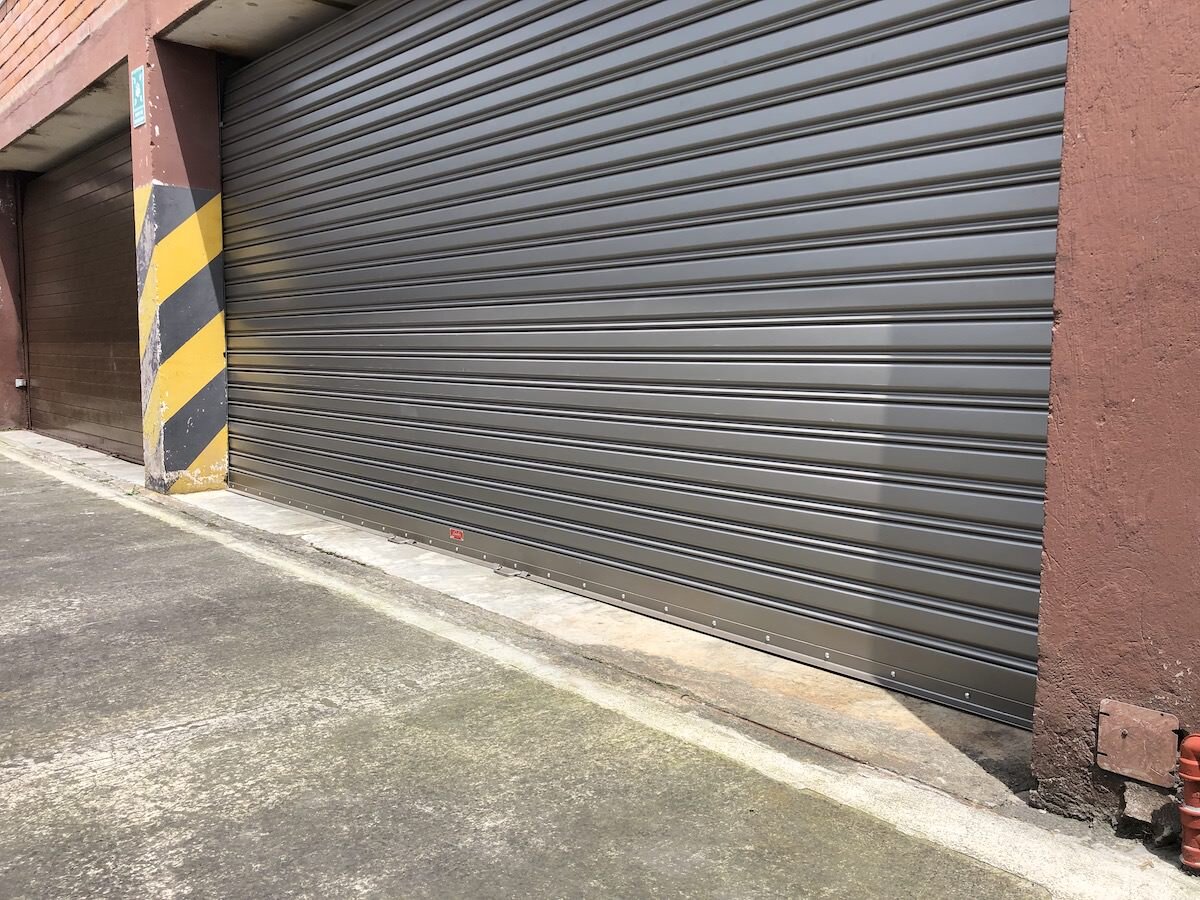 Lanfor Puerta Enrollable prepintada : Lanfor | Construex