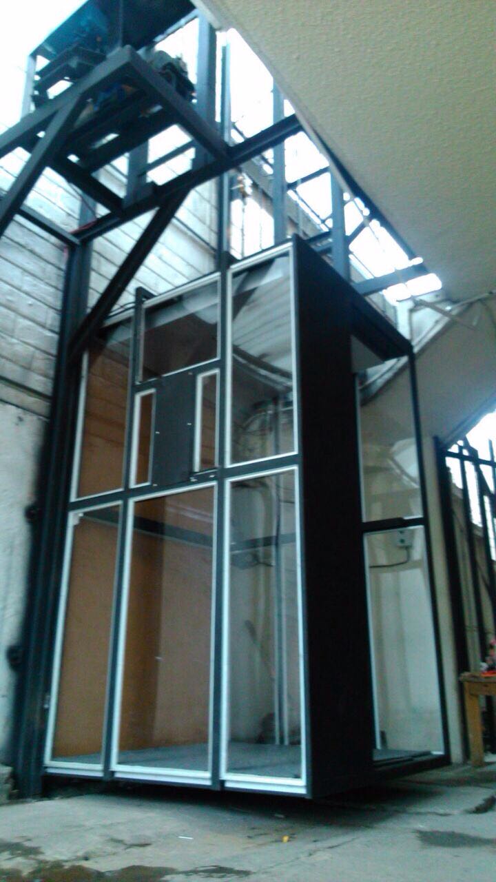 Elevadores personalizados - externos : Levamak | Construex